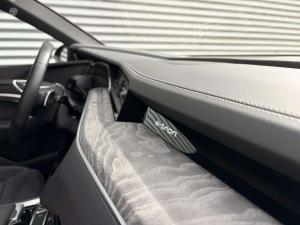 Черный Ауди E-Tron 2023 в Вильнюс, объемом двигателя 0.00 л и пробегом 122 тыс. км за 30750 €, фото 20 на AUTOMOTO.COM.LV