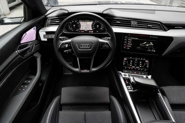 Black Audi E-Tron 2023 in Vilnius, with an engine capacity of 0.00 L and mileage of 112 thousand km for 29900 €, photo 7 on AUTOMOTO.COM.LV