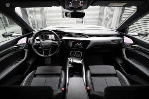 Black Audi E-Tron 2023 in Vilnius, with an engine capacity of 0.00 L and mileage of 112 thousand km for 29900 €, photo 20 on AUTOMOTO.COM.LV