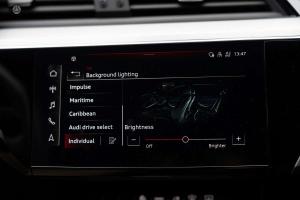 Black Audi E-Tron 2023 in Vilnius, with an engine capacity of 0.00 L and mileage of 112 thousand km for 29900 €, photo 38 on AUTOMOTO.COM.LV