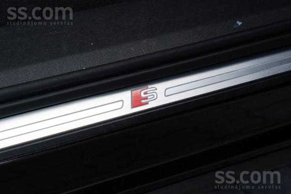Black Audi E-Tron 2023 in Riga, with an engine capacity of 0.00 L and mileage of 26 thousand km for 36000 €, photo 10 on AUTOMOTO.COM.LV