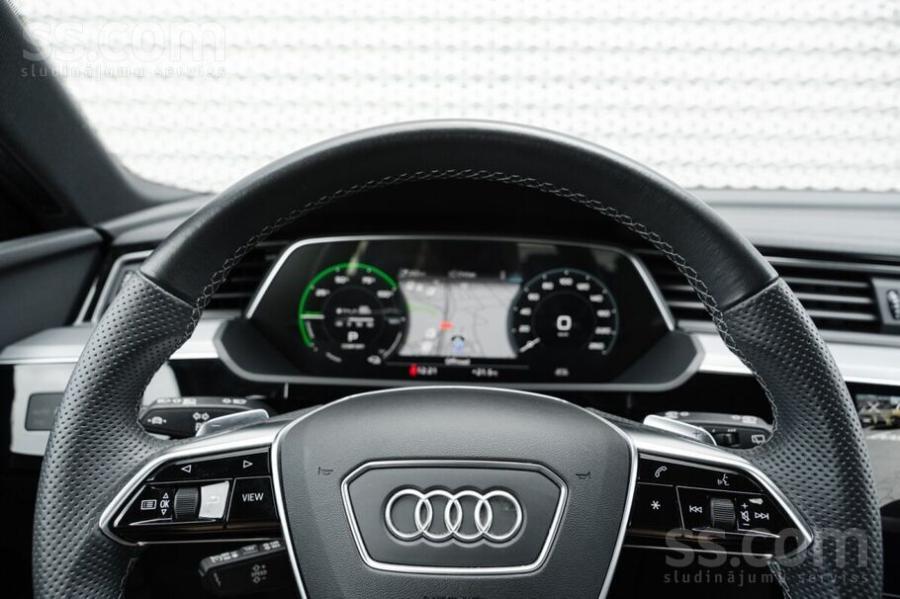 Black Audi E-Tron 2023 in Riga, with an engine capacity of 0.00 L and mileage of 26 thousand km for 36000 €, photo 14 on AUTOMOTO.COM.LV