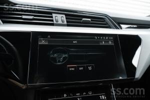 Black Audi E-Tron 2023 in Riga, with an engine capacity of 0.00 L and mileage of 26 thousand km for 36000 €, photo 19 on AUTOMOTO.COM.LV