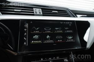 Black Audi E-Tron 2023 in Riga, with an engine capacity of 0.00 L and mileage of 26 thousand km for 36000 €, photo 21 on AUTOMOTO.COM.LV