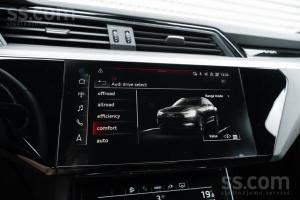 Black Audi E-Tron 2023 in Riga, with an engine capacity of 0.00 L and mileage of 26 thousand km for 36000 €, photo 23 on AUTOMOTO.COM.LV