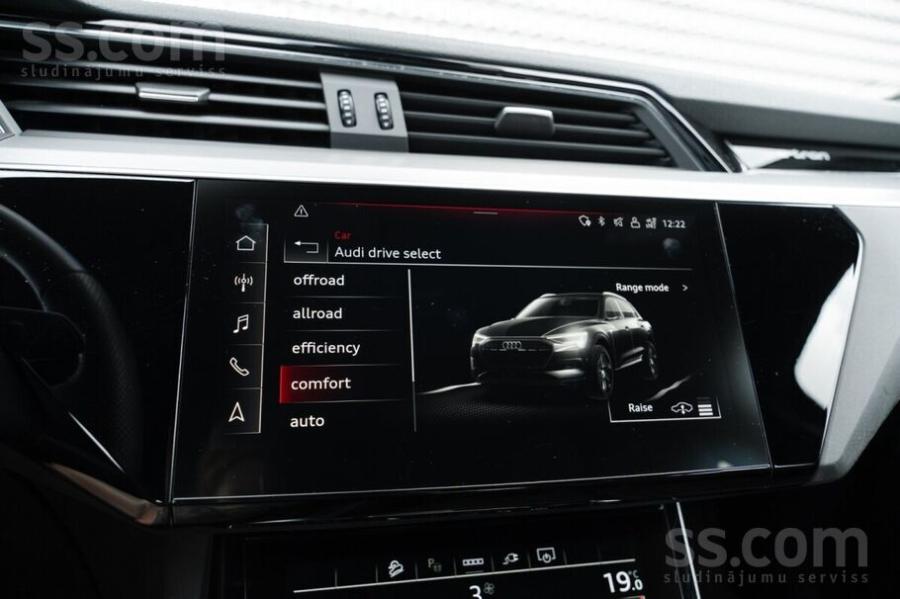 Black Audi E-Tron 2023 in Riga, with an engine capacity of 0.00 L and mileage of 26 thousand km for 36000 €, photo 23 on AUTOMOTO.COM.LV