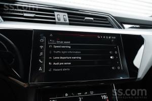 Black Audi E-Tron 2023 in Riga, with an engine capacity of 0.00 L and mileage of 26 thousand km for 36000 €, photo 26 on AUTOMOTO.COM.LV
