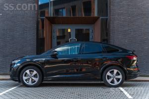 Черный Ауди E-Tron 2023 в Рига, объемом двигателя 0.00 л и пробегом 69 тыс. км за 38500 €, фото 6 на AUTOMOTO.COM.LV