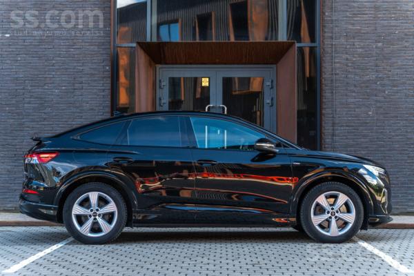 Melns Audi E-Tron 2023 Rīga, ar dzinēja tilpumu 0.00 L un nobraukumu 69 tūkst. km par 38500 €, foto 6 vietnē AUTOMOTO.COM.LV