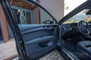 Черный Ауди E-Tron 2023 в Рига, объемом двигателя 0.00 л и пробегом 69 тыс. км за 38500 €, фото 16 на AUTOMOTO.COM.LV