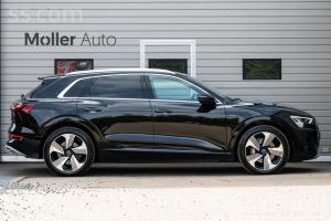 Melns Audi E-Tron 2023 Jelgava, ar dzinēja tilpumu 0.00 L un nobraukumu 83 tūkst. km par 39650 €, foto 6 vietnē AUTOMOTO.COM.LV