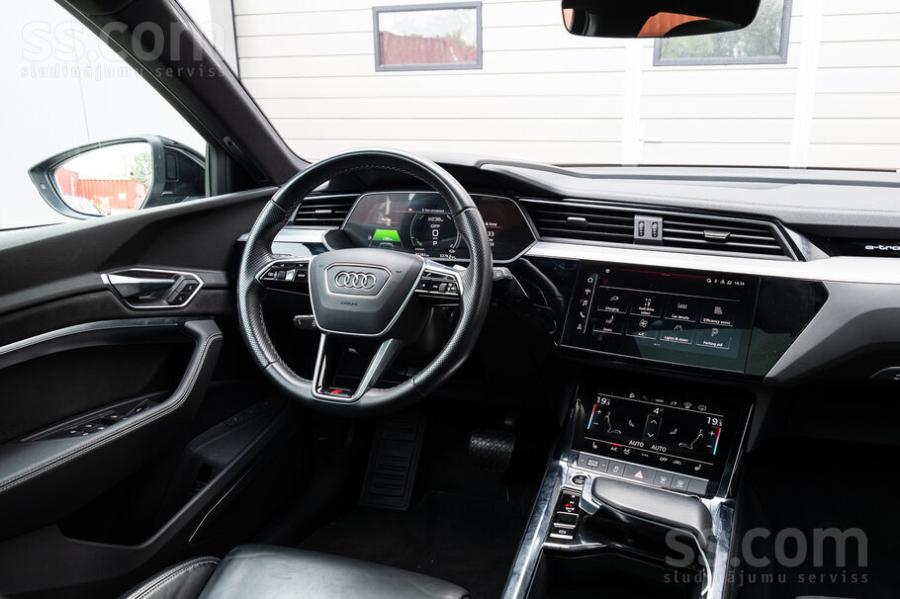 Melns Audi E-Tron 2023 Jelgava, ar dzinēja tilpumu 0.00 L un nobraukumu 83 tūkst. km par 39650 €, foto 13 vietnē AUTOMOTO.COM.LV