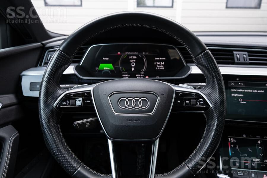 Melns Audi E-Tron 2023 Jelgava, ar dzinēja tilpumu 0.00 L un nobraukumu 83 tūkst. km par 39650 €, foto 20 vietnē AUTOMOTO.COM.LV