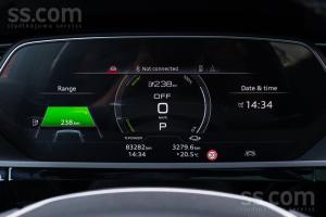 Melns Audi E-Tron 2023 Jelgava, ar dzinēja tilpumu 0.00 L un nobraukumu 83 tūkst. km par 39650 €, foto 21 vietnē AUTOMOTO.COM.LV