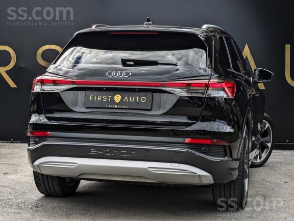 Black Audi E-Tron 2023 in Tukums, with an engine capacity of 0.00 L and mileage of 132 thousand km for 29990 €, photo 4 on AUTOMOTO.COM.LV