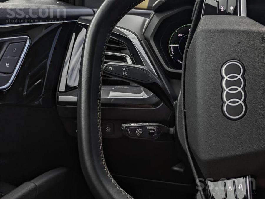 Melns Audi E-Tron 2023 Tukums, ar dzinēja tilpumu 0.00 L un nobraukumu 132 tūkst. km par 29990 €, foto 32 vietnē AUTOMOTO.COM.LV