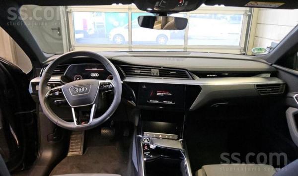 Melns Audi E-Tron 2023 Rīga, ar dzinēja tilpumu 0.00 L un nobraukumu 32 tūkst. km par 35550 €, foto 4 vietnē AUTOMOTO.COM.LV