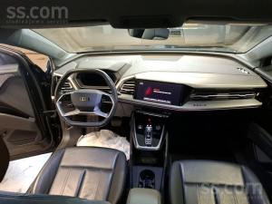 Black Audi E-Tron 2023 in Ogre, with an engine capacity of 0.00 L and mileage of 110 thousand km for 27900 €, photo 5 on AUTOMOTO.COM.LV