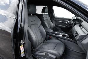 Black Audi E-Tron 2023 in Riga, with an engine capacity of 0.00 L and mileage of 58 thousand km for 37850 €, photo 8 on AUTOMOTO.COM.LV