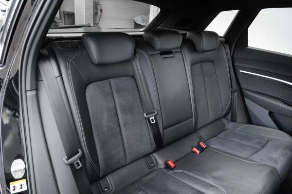 Black Audi E-Tron 2023 in Riga, with an engine capacity of 0.00 L and mileage of 58 thousand km for 37850 €, photo 8 on AUTOMOTO.COM.LV