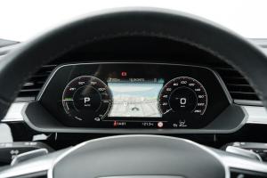 Black Audi E-Tron 2023 in Riga, with an engine capacity of 0.00 L and mileage of 58 thousand km for 37850 €, photo 18 on AUTOMOTO.COM.LV