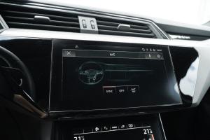 Black Audi E-Tron 2023 in Riga, with an engine capacity of 0.00 L and mileage of 58 thousand km for 37850 €, photo 22 on AUTOMOTO.COM.LV