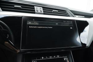 Black Audi E-Tron 2023 in Riga, with an engine capacity of 0.00 L and mileage of 58 thousand km for 37850 €, photo 23 on AUTOMOTO.COM.LV