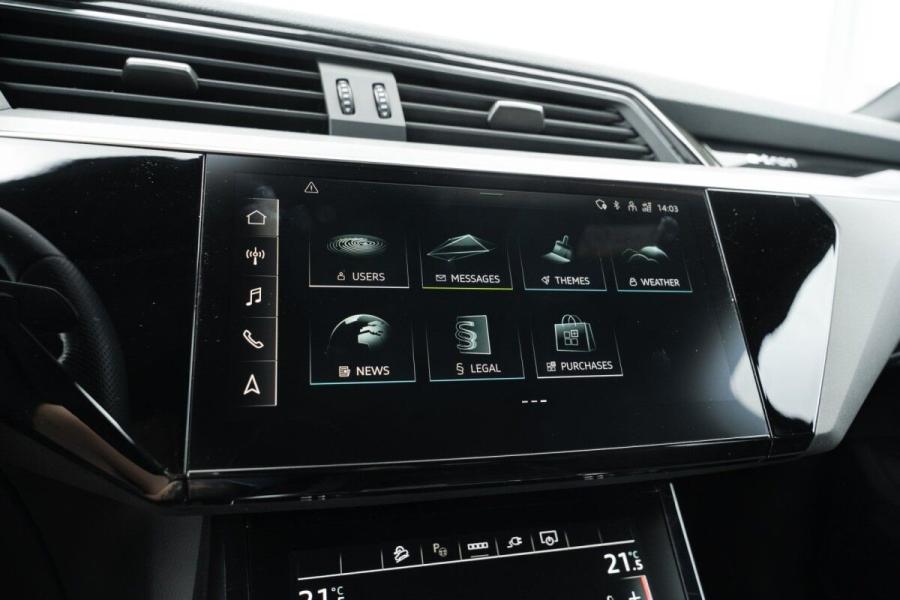 Black Audi E-Tron 2023 in Riga, with an engine capacity of 0.00 L and mileage of 58 thousand km for 37850 €, photo 31 on AUTOMOTO.COM.LV