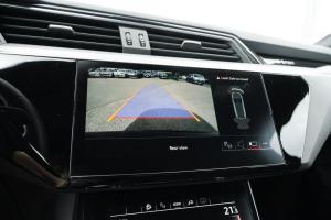 Black Audi E-Tron 2023 in Riga, with an engine capacity of 0.00 L and mileage of 58 thousand km for 37850 €, photo 33 on AUTOMOTO.COM.LV