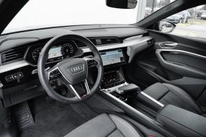 Black Audi E-Tron 2023 in Riga, with an engine capacity of 0.00 L and mileage of 58 thousand km for 37850 €, photo 35 on AUTOMOTO.COM.LV