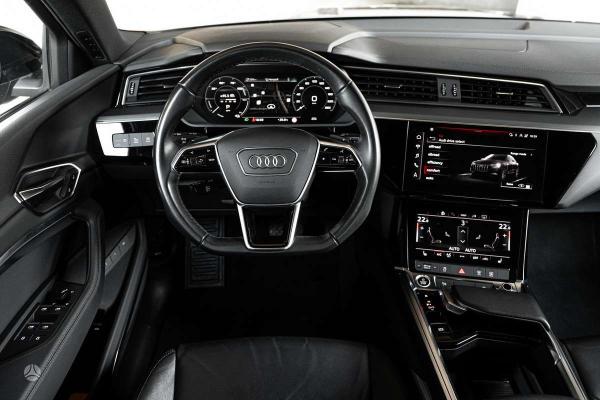 Black Audi E-Tron 2023 in Vilnius, with an engine capacity of 0.00 L and mileage of 100 thousand km for 33900 €, photo 6 on AUTOMOTO.COM.LV