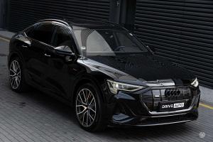 Черный Ауди E-Tron 2023 в Вильнюс, объемом двигателя 0.00 л и пробегом 100 тыс. км за 33900 €, фото 18 на AUTOMOTO.COM.LV