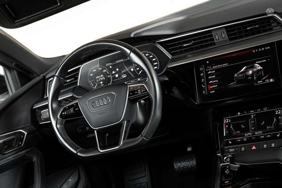 Черный Ауди E-Tron 2023 в Вильнюс, объемом двигателя 0.00 л и пробегом 100 тыс. км за 33900 €, фото 20 на AUTOMOTO.COM.LV