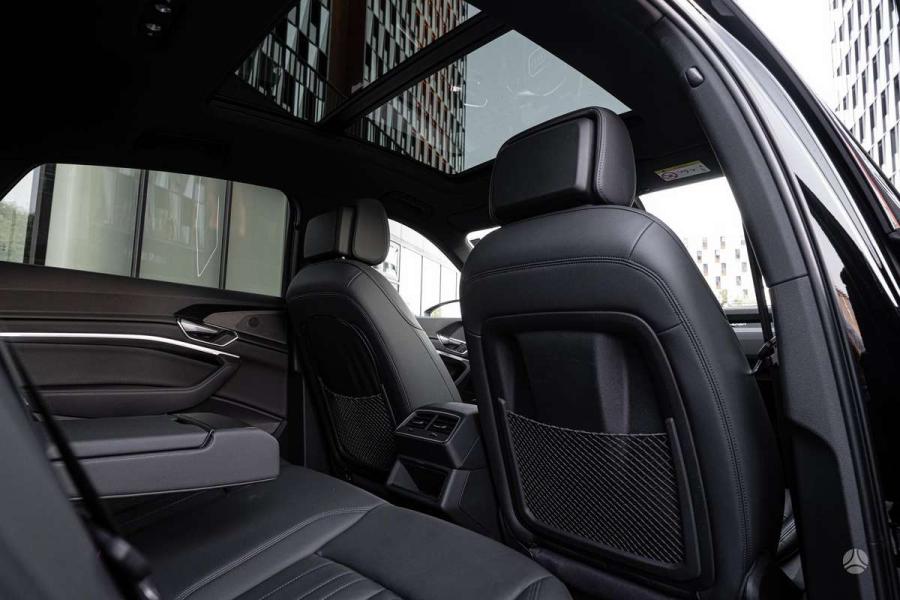 Черный Ауди E-Tron 2023 в Вильнюс, объемом двигателя 0.00 л и пробегом 100 тыс. км за 33900 €, фото 24 на AUTOMOTO.COM.LV