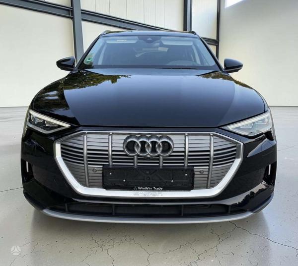 Black Audi E-Tron 2023 in Vilnius, with an engine capacity of 0.00 L and mileage of 54 thousand km for 35800 €, photo 2 on AUTOMOTO.COM.LV