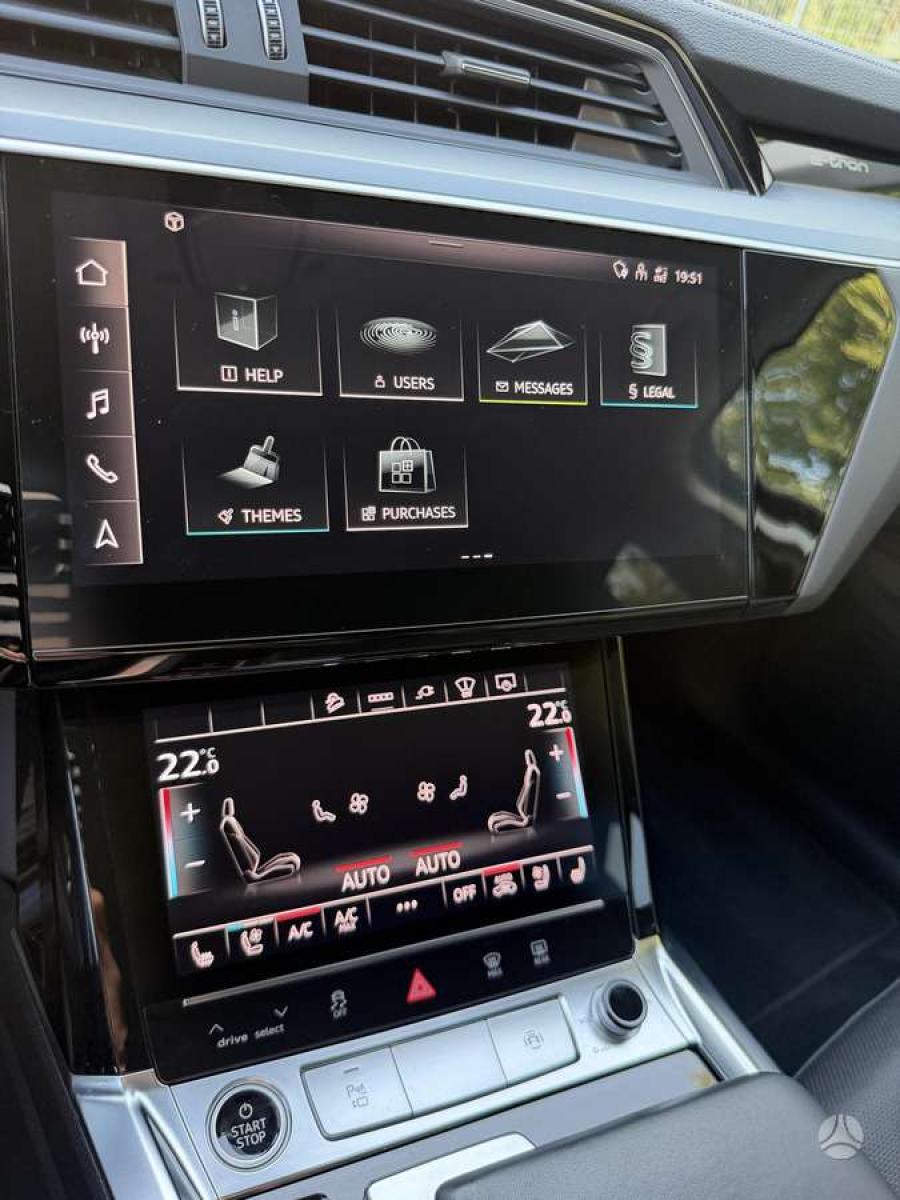 Черный Ауди E-Tron 2023 в Вильнюс, объемом двигателя 0.00 л и пробегом 54 тыс. км за 35800 €, фото 25 на AUTOMOTO.COM.LV