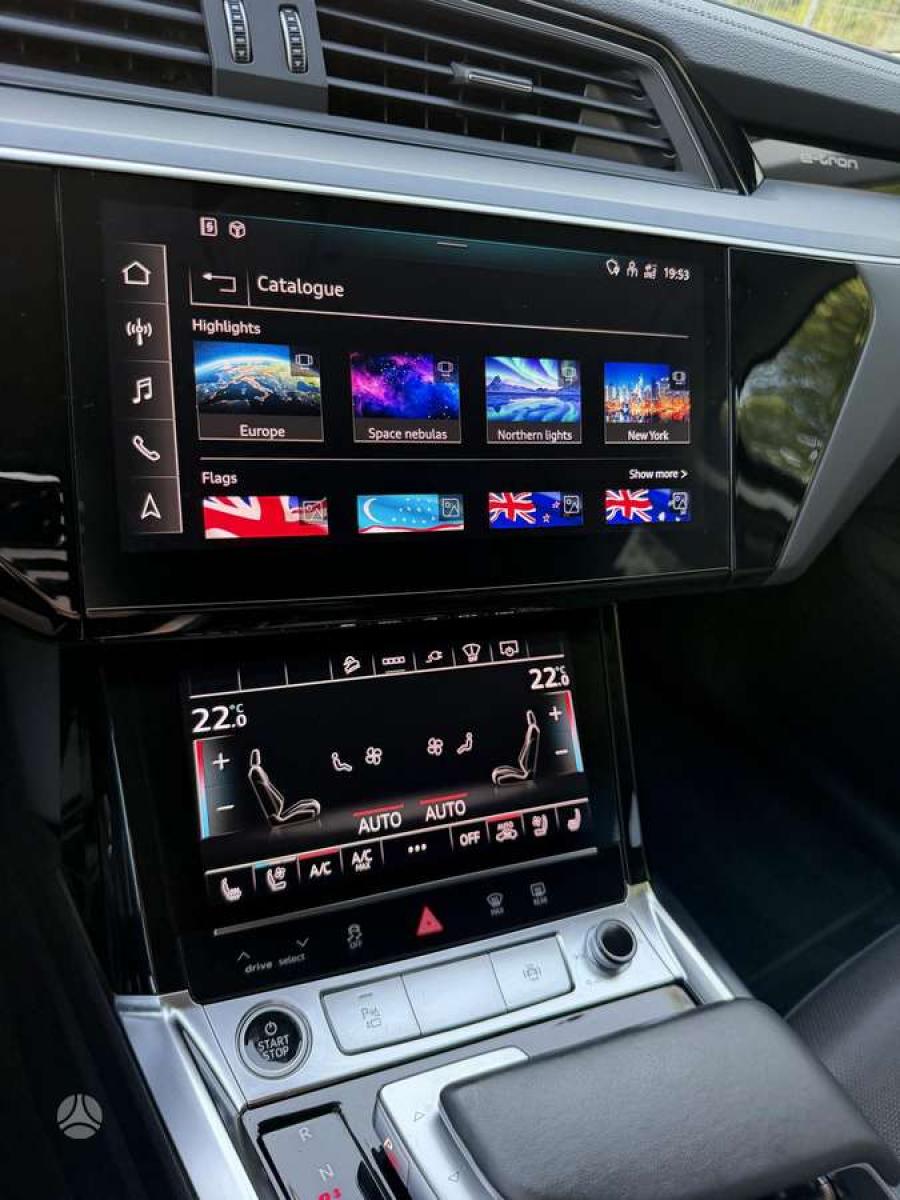 Черный Ауди E-Tron 2023 в Вильнюс, объемом двигателя 0.00 л и пробегом 54 тыс. км за 35800 €, фото 30 на AUTOMOTO.COM.LV