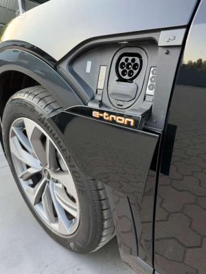 Черный Ауди E-Tron 2023 в Вильнюс, объемом двигателя 0.00 л и пробегом 54 тыс. км за 35800 €, фото 35 на AUTOMOTO.COM.LV