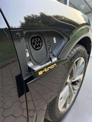 Черный Ауди E-Tron 2023 в Вильнюс, объемом двигателя 0.00 л и пробегом 54 тыс. км за 35800 €, фото 36 на AUTOMOTO.COM.LV