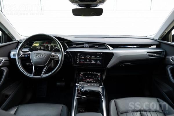 Black Audi E-Tron 2023 in Riga, with an engine capacity of 0.00 L and mileage of 38 thousand km for 36950 €, photo 9 on AUTOMOTO.COM.LV