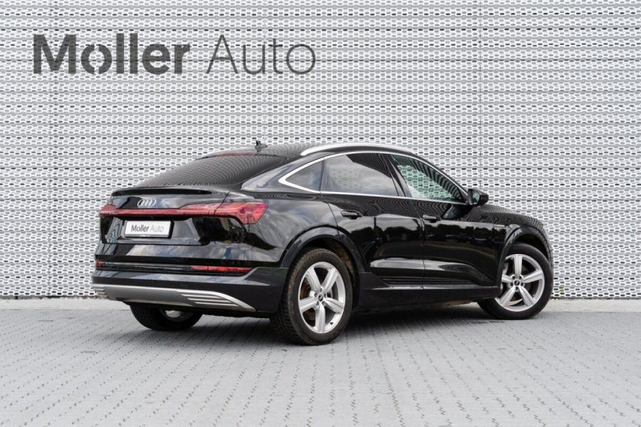 Melns Audi E-Tron 2023 Mārupe, ar dzinēja tilpumu 0.00 L un nobraukumu 28 tūkst. km par 43300 €, foto 5 vietnē AUTOMOTO.COM.LV