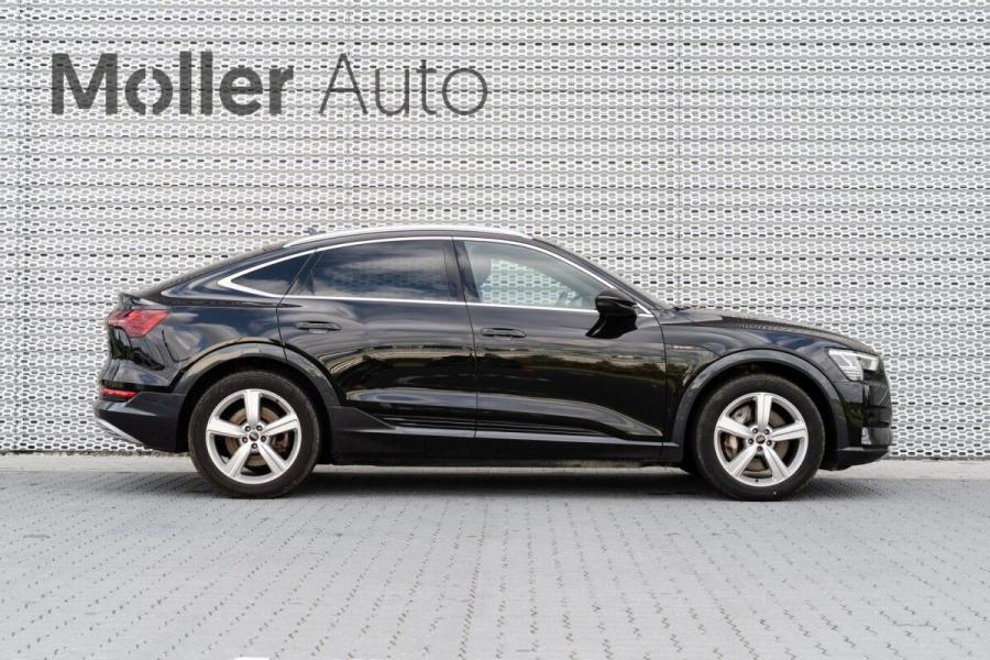 Melns Audi E-Tron 2023 Mārupe, ar dzinēja tilpumu 0.00 L un nobraukumu 28 tūkst. km par 43300 €, foto 6 vietnē AUTOMOTO.COM.LV