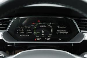 Melns Audi E-Tron 2023 Mārupe, ar dzinēja tilpumu 0.00 L un nobraukumu 28 tūkst. km par 43300 €, foto 16 vietnē AUTOMOTO.COM.LV