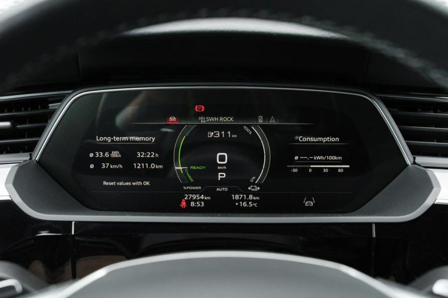 Melns Audi E-Tron 2023 Mārupe, ar dzinēja tilpumu 0.00 L un nobraukumu 28 tūkst. km par 43300 €, foto 16 vietnē AUTOMOTO.COM.LV
