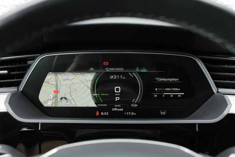 Melns Audi E-Tron 2023 Mārupe, ar dzinēja tilpumu 0.00 L un nobraukumu 28 tūkst. km par 43300 €, foto 17 vietnē AUTOMOTO.COM.LV