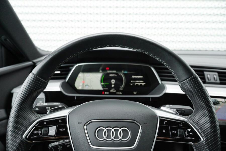 Melns Audi E-Tron 2023 Mārupe, ar dzinēja tilpumu 0.00 L un nobraukumu 28 tūkst. km par 43300 €, foto 18 vietnē AUTOMOTO.COM.LV