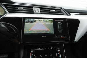 Melns Audi E-Tron 2023 Mārupe, ar dzinēja tilpumu 0.00 L un nobraukumu 28 tūkst. km par 43300 €, foto 19 vietnē AUTOMOTO.COM.LV