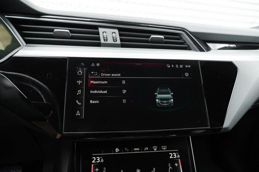 Melns Audi E-Tron 2023 Mārupe, ar dzinēja tilpumu 0.00 L un nobraukumu 28 tūkst. km par 43300 €, foto 25 vietnē AUTOMOTO.COM.LV