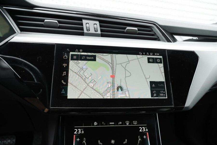 Melns Audi E-Tron 2023 Mārupe, ar dzinēja tilpumu 0.00 L un nobraukumu 28 tūkst. km par 43300 €, foto 28 vietnē AUTOMOTO.COM.LV