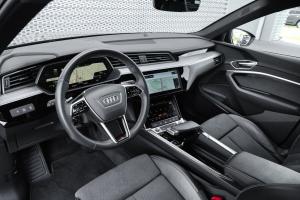 Melns Audi E-Tron 2023 Mārupe, ar dzinēja tilpumu 0.00 L un nobraukumu 41 tūkst. km par 42150 €, foto 14 vietnē AUTOMOTO.COM.LV
